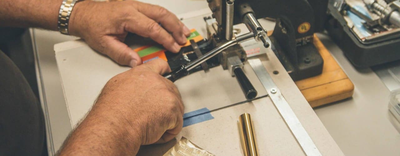 Embossing vs Foil Stamping – What’s the Difference? - Metallic Elephant